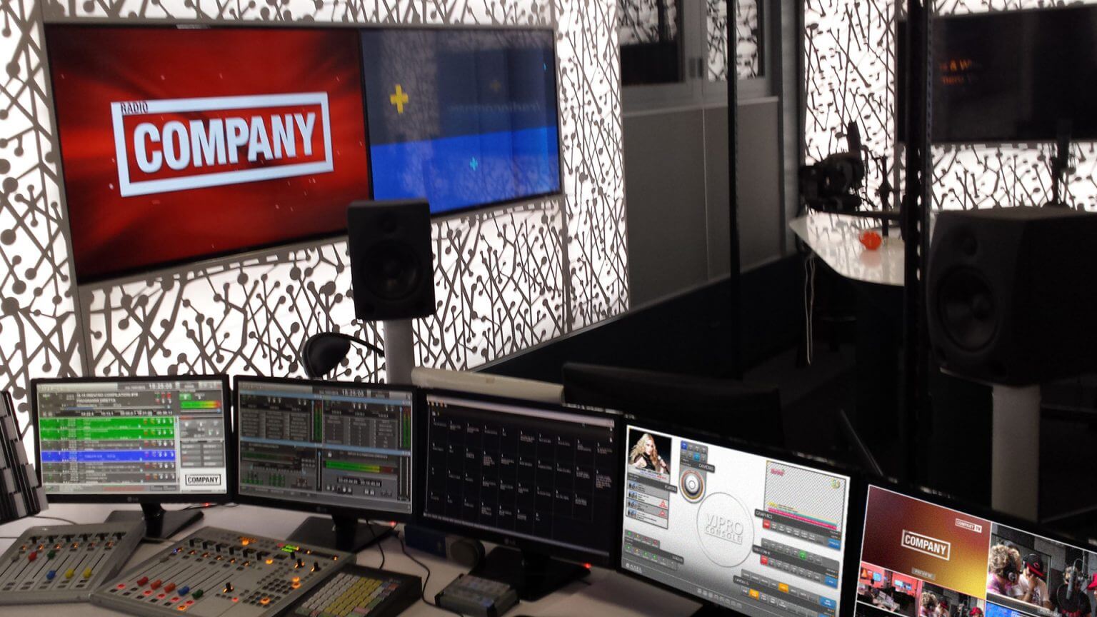 Visual Radio Live - Visual Radio Studio | Axel Technology